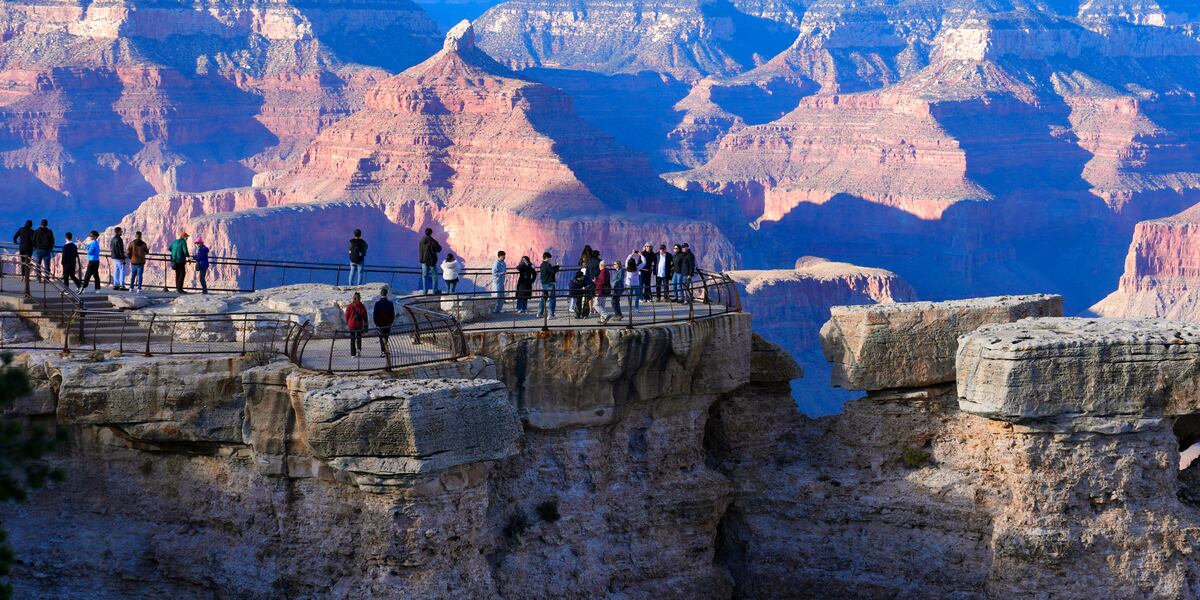 Grand Canyons Only Water Pipeline Fails Prompting Shutdown Of Overnight Hotel Stays